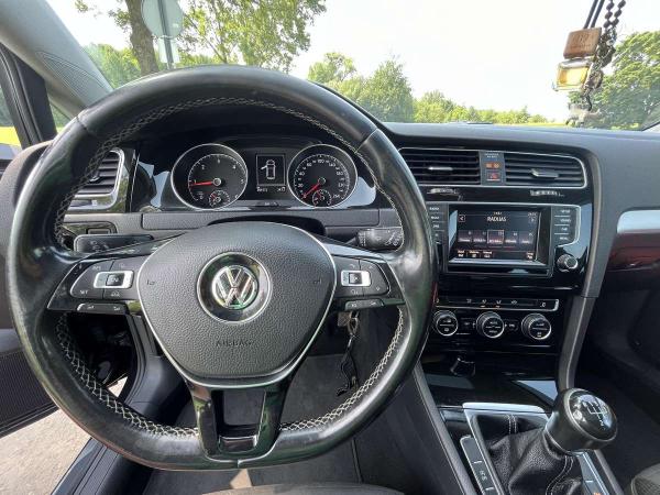 Black Volkswagen Golf 2014 in Kaunas, with an engine capacity of 1.60 L and mileage of 304 thousand km for 6500 €, photo 10 on AUTOMOTO.COM.LV