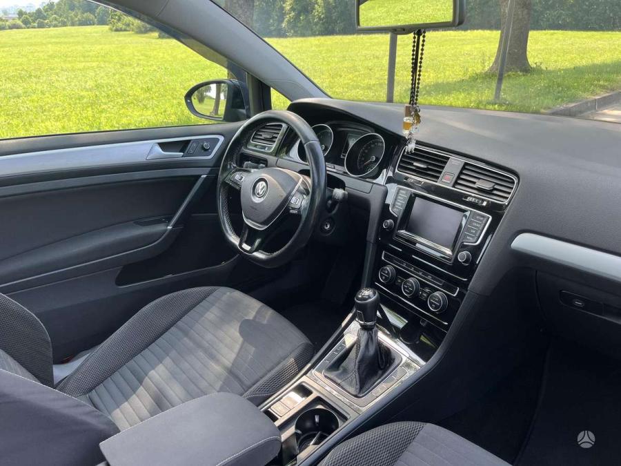 Melns Volkswagen Golf 2014 Kauņa, ar dzinēja tilpumu 1.60 L un nobraukumu 304 tūkst. km par 6500 €, foto 12 vietnē AUTOMOTO.COM.LV