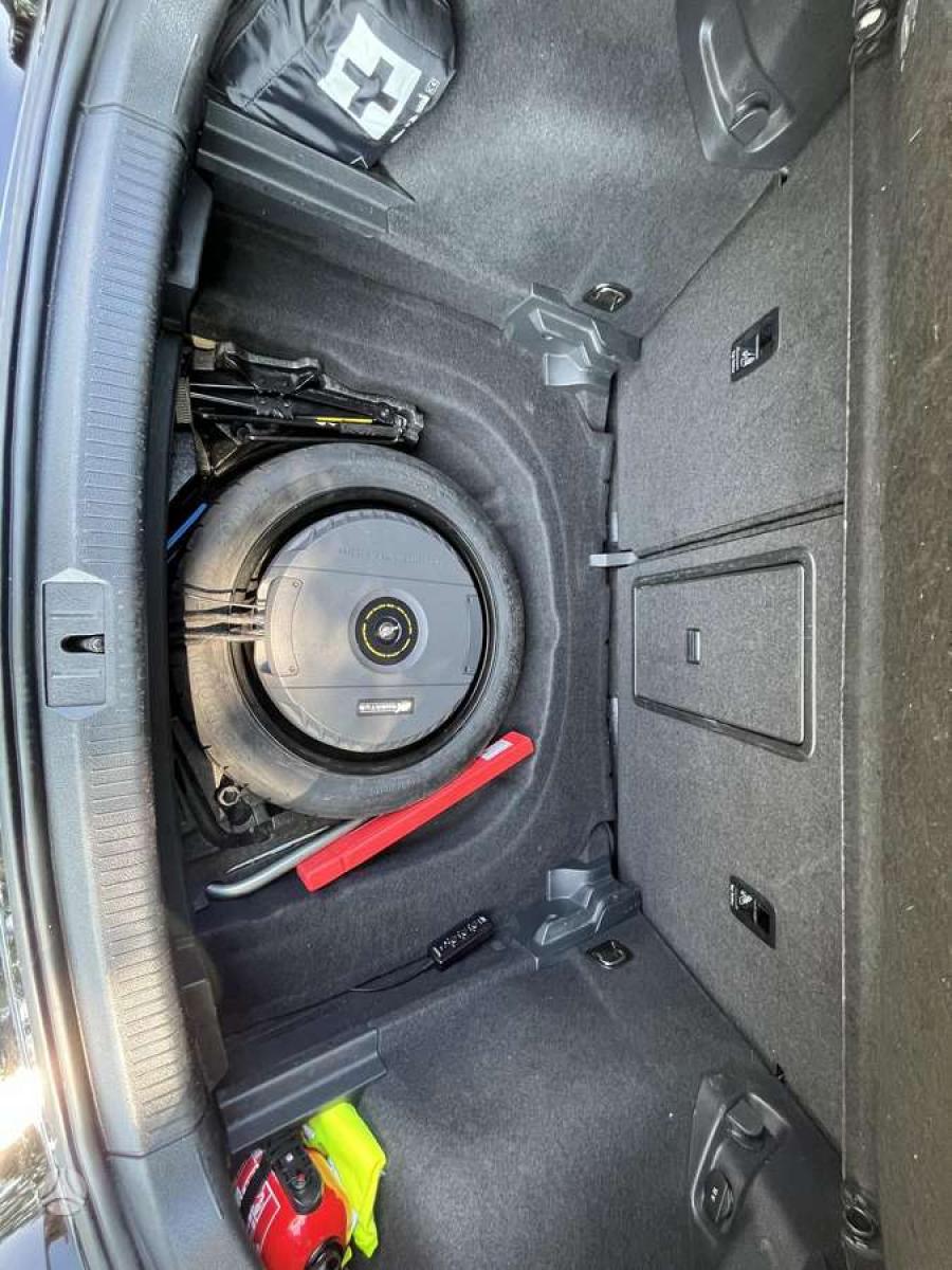 Melns Volkswagen Golf 2014 Kauņa, ar dzinēja tilpumu 1.60 L un nobraukumu 304 tūkst. km par 6500 €, foto 18 vietnē AUTOMOTO.COM.LV