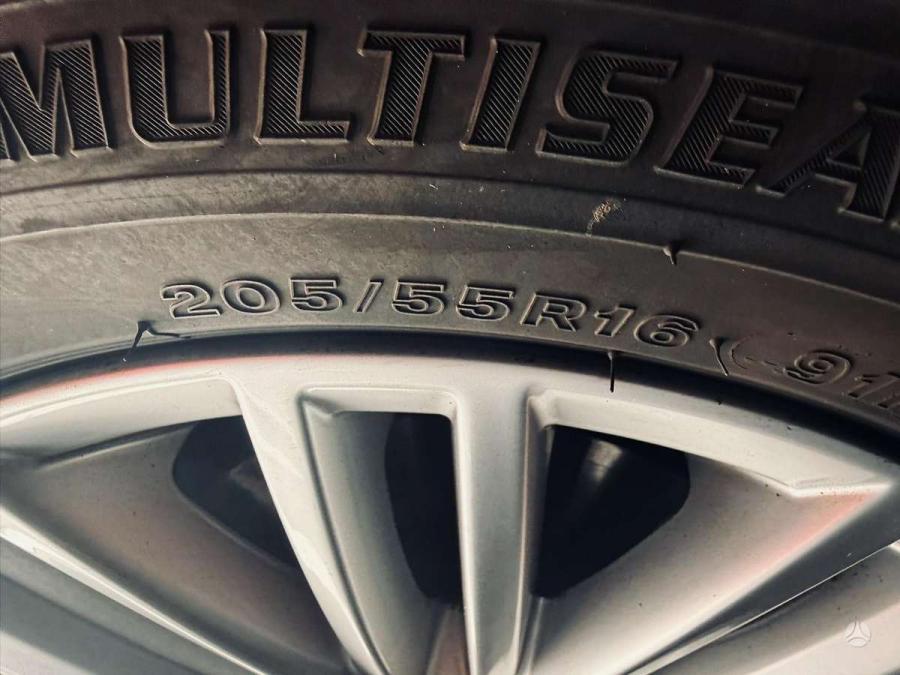 Melns Volkswagen Golf 2014 Utena, ar dzinēja tilpumu 1.60 L un nobraukumu 252 tūkst. km par 6950 €, foto 21 vietnē AUTOMOTO.COM.LV