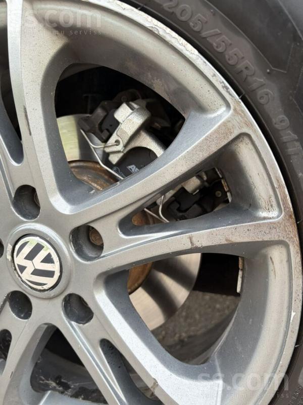 Melns Volkswagen Golf 2014 Ogre, ar dzinēja tilpumu 1.60 L un nobraukumu 489 tūkst. km par 3500 €, foto 8 vietnē AUTOMOTO.COM.LV