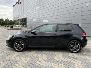 Black Volkswagen Golf 2014 in Siauliai, with an engine capacity of 1.60 L and mileage of 227 thousand km for 5800 €, photo 7 on AUTOMOTO.COM.LV