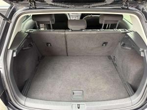Black Volkswagen Golf 2014 in Siauliai, with an engine capacity of 1.60 L and mileage of 227 thousand km for 5800 €, photo 16 on AUTOMOTO.COM.LV