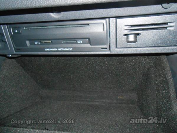Black Volkswagen Golf 2014 in Viljandi, with an engine capacity of 1.40 L and mileage of 193 thousand km for 6990 €, photo 8 on AUTOMOTO.COM.LV