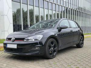 Melns Volkswagen Golf 2014 Viļņa, ar dzinēja tilpumu 1.40 L un nobraukumu 210 tūkst. km par 7700 €, foto  vietnē AUTOMOTO.COM.LV
