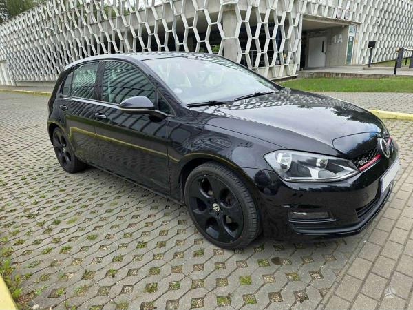 Black Volkswagen Golf 2014 in Vilnius, with an engine capacity of 1.40 L and mileage of 210 thousand km for 7700 €, photo 8 on AUTOMOTO.COM.LV