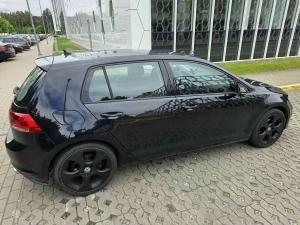 Melns Volkswagen Golf 2014 Viļņa, ar dzinēja tilpumu 1.40 L un nobraukumu 210 tūkst. km par 7700 €, foto 10 vietnē AUTOMOTO.COM.LV