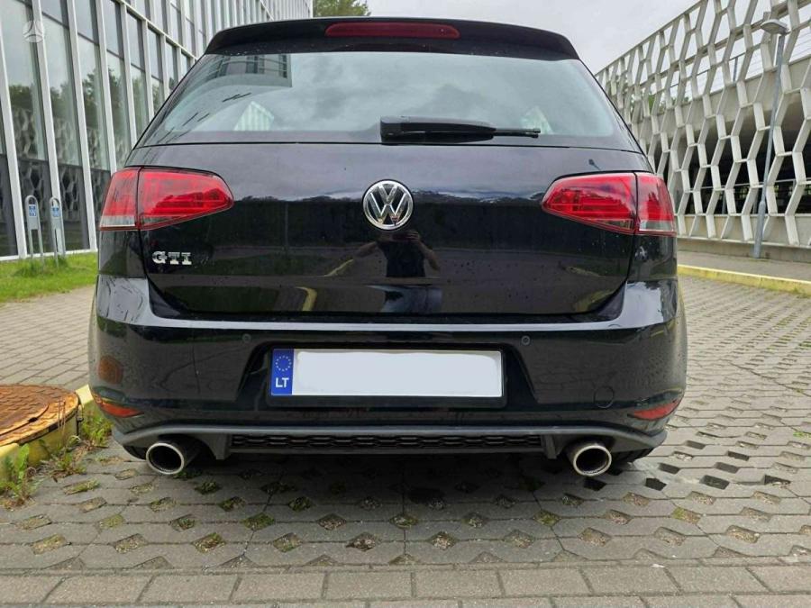 Melns Volkswagen Golf 2014 Viļņa, ar dzinēja tilpumu 1.40 L un nobraukumu 210 tūkst. km par 7700 €, foto 11 vietnē AUTOMOTO.COM.LV