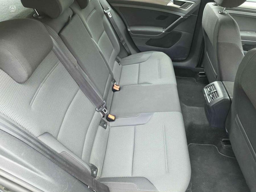 Melns Volkswagen Golf 2014 Viļņa, ar dzinēja tilpumu 1.40 L un nobraukumu 210 tūkst. km par 7700 €, foto 20 vietnē AUTOMOTO.COM.LV