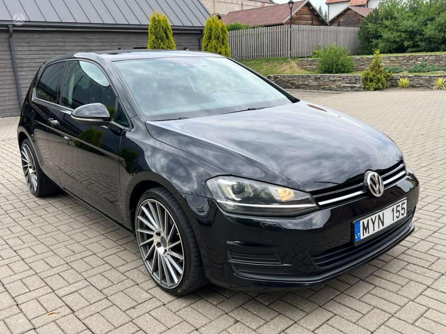 Black Volkswagen Golf 2014 in Kedainiai, with an engine capacity of 1.97 L and mileage of 227 thousand km for 6900 €, photo 9 on AUTOMOTO.COM.LV