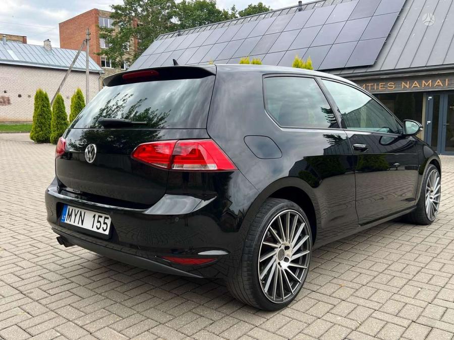 Black Volkswagen Golf 2014 in Kedainiai, with an engine capacity of 1.97 L and mileage of 227 thousand km for 6900 €, photo 13 on AUTOMOTO.COM.LV