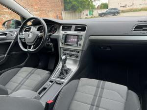 Black Volkswagen Golf 2014 in Kedainiai, with an engine capacity of 1.97 L and mileage of 227 thousand km for 6900 €, photo 26 on AUTOMOTO.COM.LV
