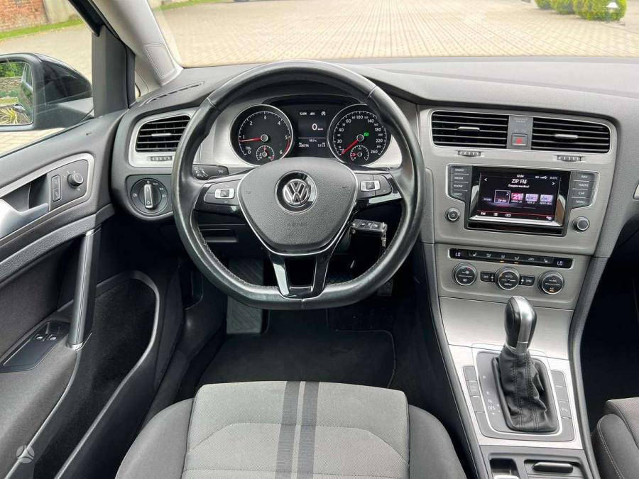 Black Volkswagen Golf 2014 in Kedainiai, with an engine capacity of 1.97 L and mileage of 227 thousand km for 6900 €, photo 27 on AUTOMOTO.COM.LV