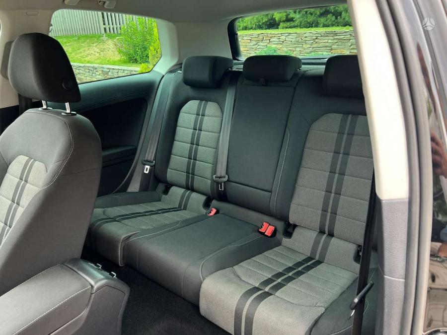 Black Volkswagen Golf 2014 in Kedainiai, with an engine capacity of 1.97 L and mileage of 227 thousand km for 6900 €, photo 29 on AUTOMOTO.COM.LV