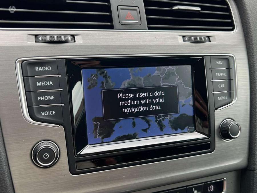 Black Volkswagen Golf 2014 in Kedainiai, with an engine capacity of 1.97 L and mileage of 227 thousand km for 6900 €, photo 37 on AUTOMOTO.COM.LV