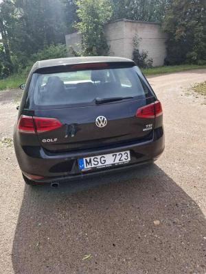 Melns Volkswagen Golf 2014 Panevēža, ar dzinēja tilpumu 1.20 L un nobraukumu 130 tūkst. km par 7150 €, foto 4 vietnē AUTOMOTO.COM.LV