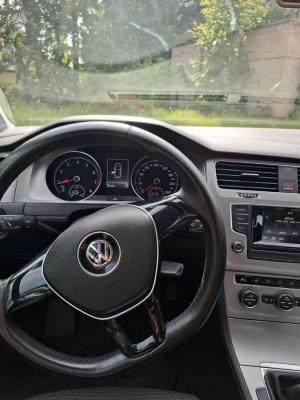 Melns Volkswagen Golf 2014 Panevēža, ar dzinēja tilpumu 1.20 L un nobraukumu 130 tūkst. km par 7150 €, foto 5 vietnē AUTOMOTO.COM.LV