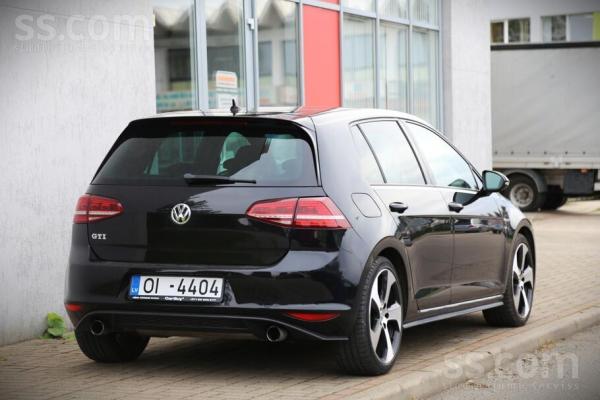 Volkswagen Golf 2014 Rīga vietnē Melns Volkswagen Golf 2014 Rīga, ar dzinēja tilpumu 2.00 L un nobraukumu 191 tūkst. km par 12495 €, foto 7 vietnē AUTOMOTO.COM.LV