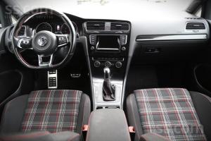Melns Volkswagen Golf 2014 Rīga, ar dzinēja tilpumu 2.00 L un nobraukumu 191 tūkst. km par 12495 €, foto 14 vietnē AUTOMOTO.COM.LV