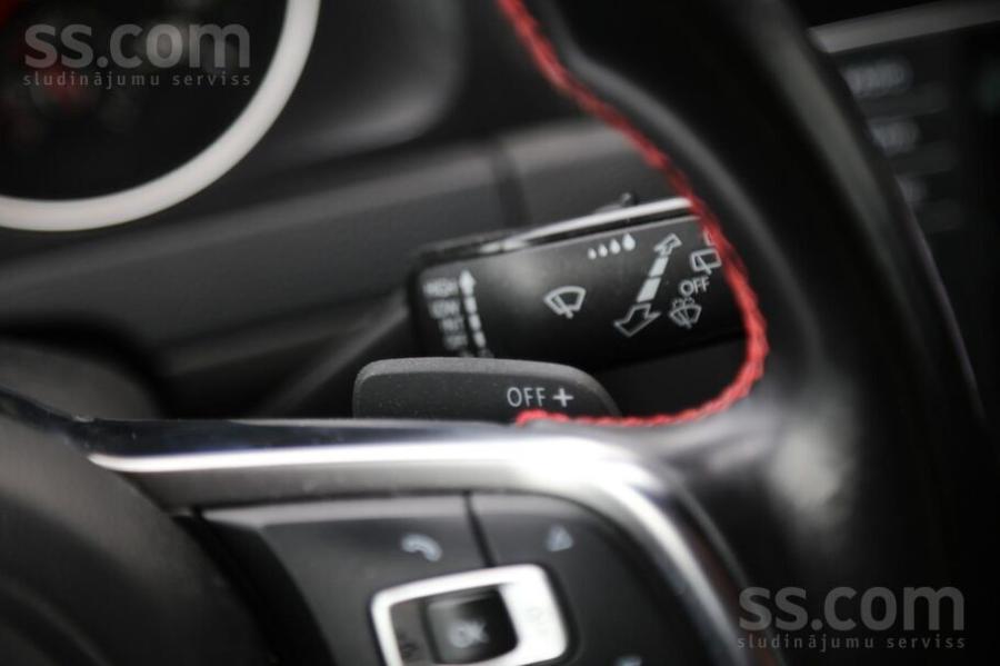 Melns Volkswagen Golf 2014 Rīga, ar dzinēja tilpumu 2.00 L un nobraukumu 191 tūkst. km par 12495 €, foto 24 vietnē AUTOMOTO.COM.LV