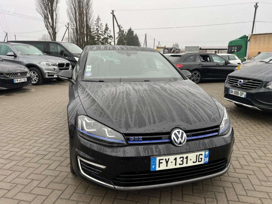 Melns Volkswagen Golf 2015 Tauragė, ar dzinēja tilpumu 1.40 L un nobraukumu 126 tūkst. km par 9500 €, foto 3 vietnē AUTOMOTO.COM.LV
