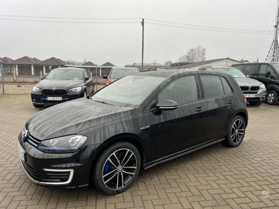Melns Volkswagen Golf 2015 Tauragė, ar dzinēja tilpumu 1.40 L un nobraukumu 126 tūkst. km par 9500 €, foto 6 vietnē AUTOMOTO.COM.LV