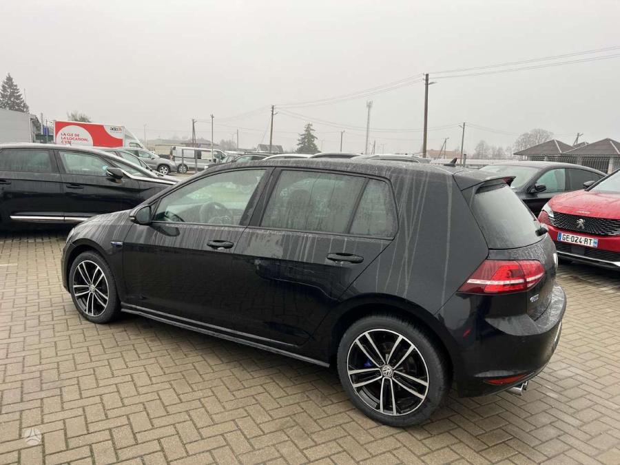 Melns Volkswagen Golf 2015 Tauragė, ar dzinēja tilpumu 1.40 L un nobraukumu 126 tūkst. km par 9500 €, foto 13 vietnē AUTOMOTO.COM.LV