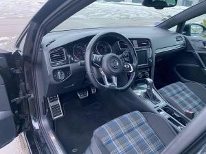 Melns Volkswagen Golf 2015 Tauragė, ar dzinēja tilpumu 1.40 L un nobraukumu 127 tūkst. km par 9700 €, foto 10 vietnē AUTOMOTO.COM.LV