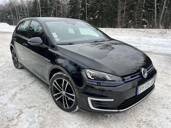 Black Volkswagen Golf 2015 in Vilnius, with an engine capacity of 1.40 L and mileage of 128 thousand km for 10700 €, photo 2 on AUTOMOTO.COM.LV