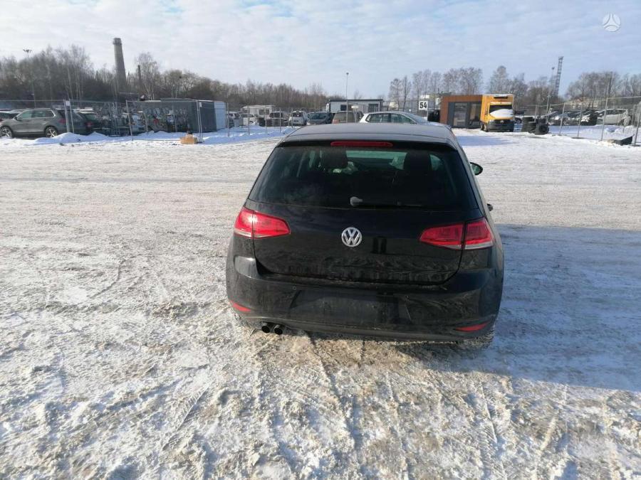 Melns Volkswagen Golf 2015 Marijampole, ar dzinēja tilpumu 1.40 L un nobraukumu 132 tūkst. km par 2450 €, foto 6 vietnē AUTOMOTO.COM.LV