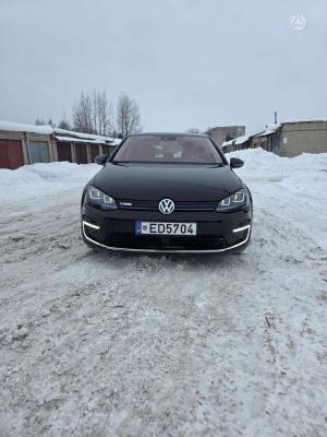 Melns Volkswagen Golf 2015 Plungė, ar dzinēja tilpumu 0.00 L un nobraukumu 148 tūkst. km par 6800 €, foto  vietnē AUTOMOTO.COM.LV
