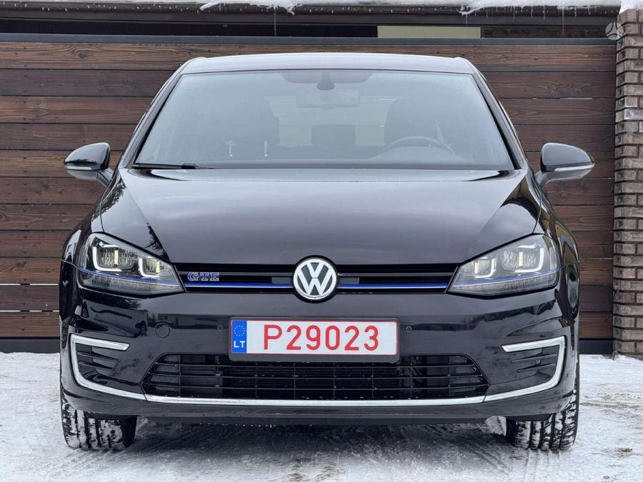 Black Volkswagen Golf 2015 in Vilnius, with an engine capacity of 1.40 L and mileage of 273 thousand km for 7500 €, photo 4 on AUTOMOTO.COM.LV
