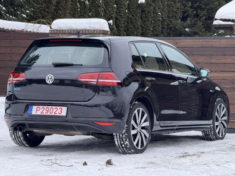 Black Volkswagen Golf 2015 in Vilnius, with an engine capacity of 1.40 L and mileage of 273 thousand km for 7500 €, photo 6 on AUTOMOTO.COM.LV