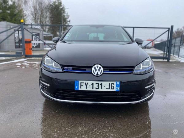 Melns Volkswagen Golf 2015 Viļņa, ar dzinēja tilpumu 1.40 L un nobraukumu 128 tūkst. km par 10300 €, foto 5 vietnē AUTOMOTO.COM.LV