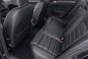 Black Volkswagen Golf 2015 in Siauliai, with an engine capacity of 1.98 L and mileage of 111 thousand km for 13500 €, photo 13 on AUTOMOTO.COM.LV