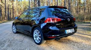 Melns Volkswagen Golf 2015 Ogre, ar dzinēja tilpumu 2.00 L un nobraukumu 330 tūkst. km par 7195 €, foto  vietnē AUTOMOTO.COM.LV