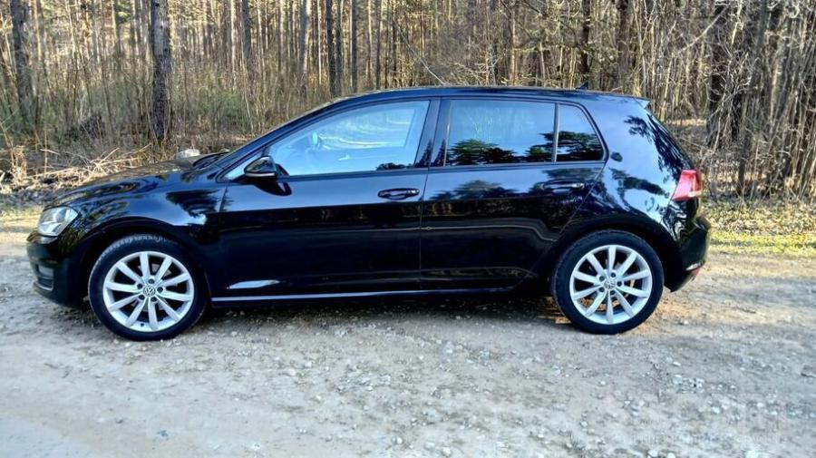 Melns Volkswagen Golf 2015 Ogre, ar dzinēja tilpumu 2.00 L un nobraukumu 330 tūkst. km par 7195 €, foto 13 vietnē AUTOMOTO.COM.LV
