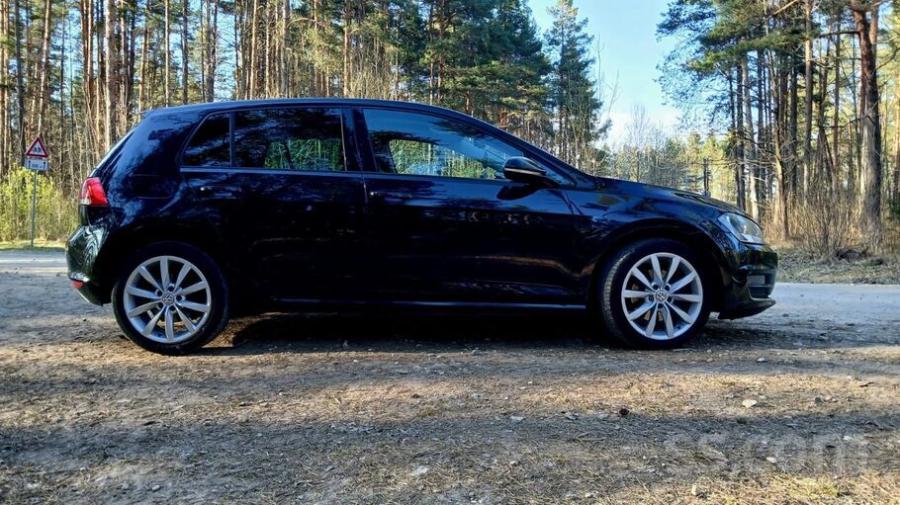 Melns Volkswagen Golf 2015 Ogre, ar dzinēja tilpumu 2.00 L un nobraukumu 330 tūkst. km par 7195 €, foto 14 vietnē AUTOMOTO.COM.LV