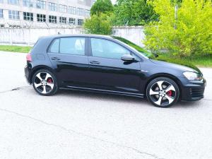 Black Volkswagen Golf 2015 in Siauliai, with an engine capacity of 1.98 L and mileage of 168 thousand km for 12000 €, photo 5 on AUTOMOTO.COM.LV