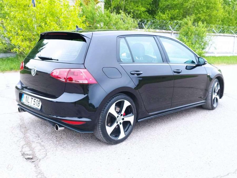 Black Volkswagen Golf 2015 in Siauliai, with an engine capacity of 1.98 L and mileage of 168 thousand km for 12000 €, photo 6 on AUTOMOTO.COM.LV