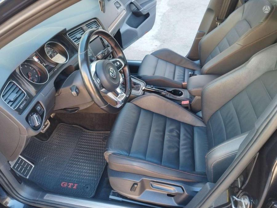 Black Volkswagen Golf 2015 in Siauliai, with an engine capacity of 1.98 L and mileage of 168 thousand km for 12000 €, photo 11 on AUTOMOTO.COM.LV