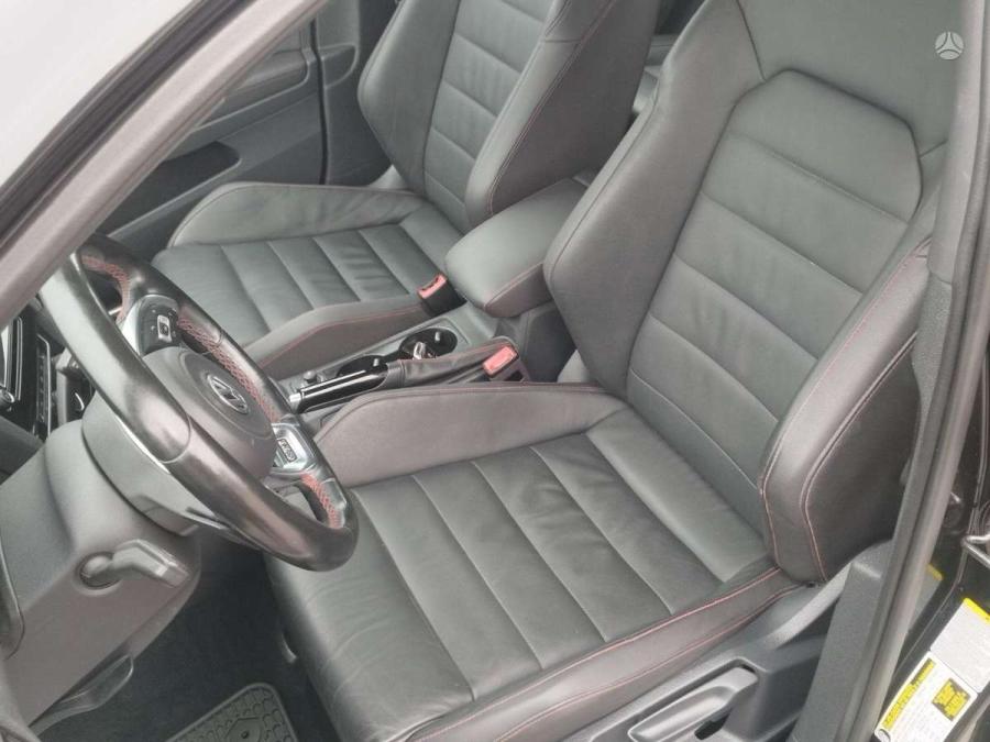 Black Volkswagen Golf 2015 in Siauliai, with an engine capacity of 1.98 L and mileage of 168 thousand km for 12000 €, photo 12 on AUTOMOTO.COM.LV