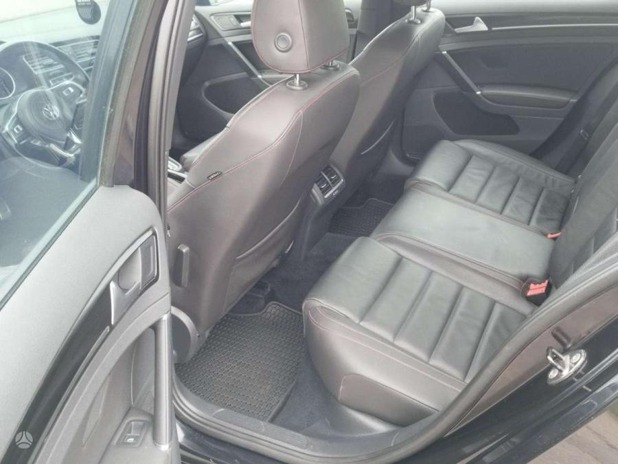 Black Volkswagen Golf 2015 in Siauliai, with an engine capacity of 1.98 L and mileage of 168 thousand km for 12000 €, photo 15 on AUTOMOTO.COM.LV