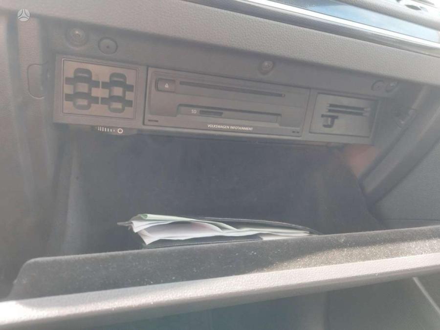 Black Volkswagen Golf 2015 in Siauliai, with an engine capacity of 1.98 L and mileage of 168 thousand km for 12000 €, photo 21 on AUTOMOTO.COM.LV