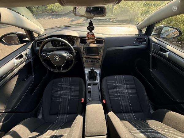 Black Volkswagen Golf 2015 in Vilnius, with an engine capacity of 1.60 L and mileage of 189 thousand km for 5300 €, photo 9 on AUTOMOTO.COM.LV