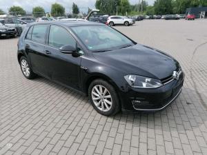 Black Volkswagen Golf 2015 in Marijampole, with an engine capacity of 1.60 L and mileage of 255 thousand km for 4350 €, photo 4 on AUTOMOTO.COM.LV