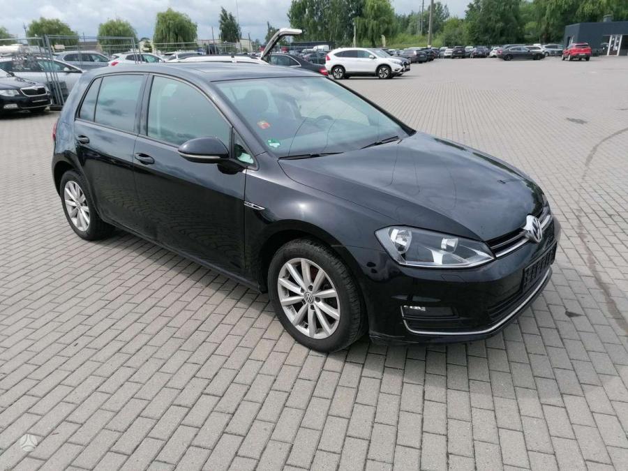 Black Volkswagen Golf 2015 in Marijampole, with an engine capacity of 1.60 L and mileage of 255 thousand km for 4350 €, photo 4 on AUTOMOTO.COM.LV