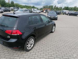 Black Volkswagen Golf 2015 in Marijampole, with an engine capacity of 1.60 L and mileage of 255 thousand km for 4350 €, photo 6 on AUTOMOTO.COM.LV