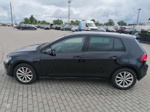 Black Volkswagen Golf 2015 in Marijampole, with an engine capacity of 1.60 L and mileage of 255 thousand km for 4350 €, photo 8 on AUTOMOTO.COM.LV