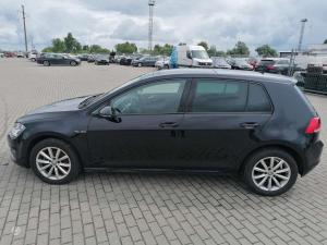 Black Volkswagen Golf 2015 in Marijampole, with an engine capacity of 1.60 L and mileage of 255 thousand km for 4350 €, photo 9 on AUTOMOTO.COM.LV